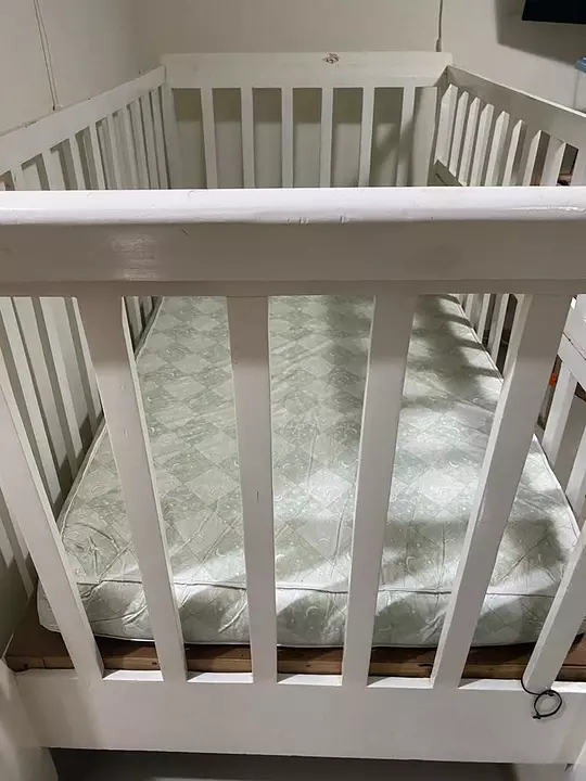 Corotos | Vendo Cama Cuna con Varanda plegable y colchon plastico.