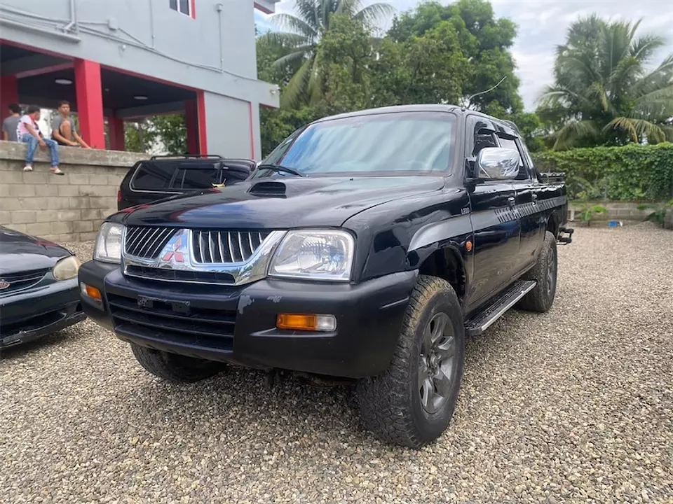 Corotos | Mitsubishi L200 2000
