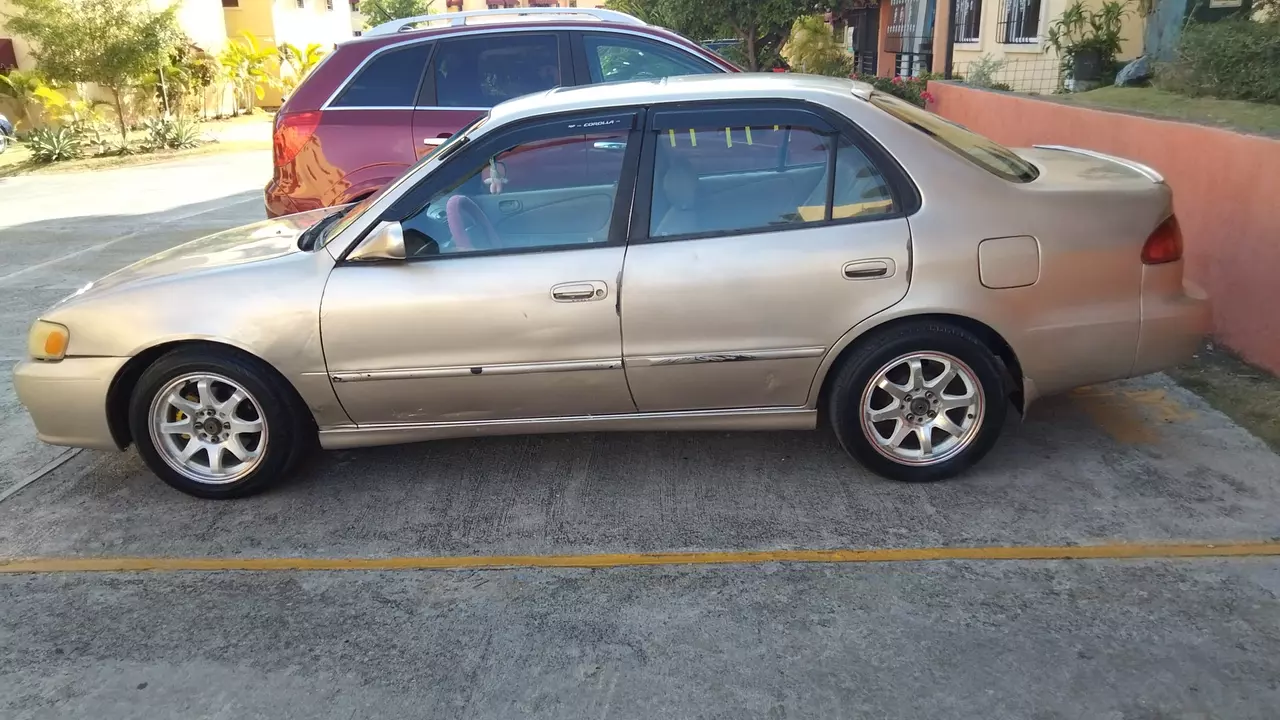 Corotos | Toyota Corolla 2000