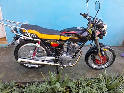 Corotos | Motor super gato años 2022 negro