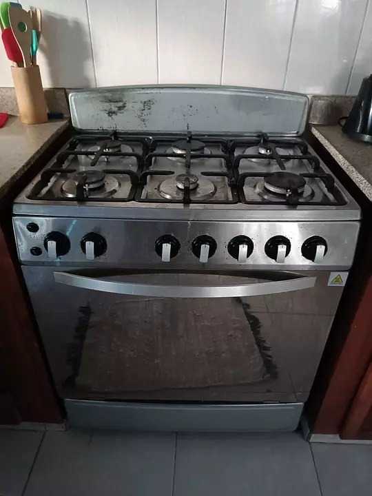 Corotos | Estufa Inlec 30 Pulgadas 6 Hornillas y Horno