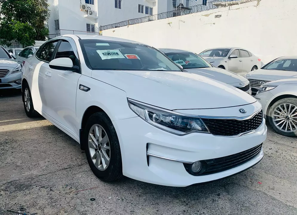Corotos | KIA K5 2017, BLANCO