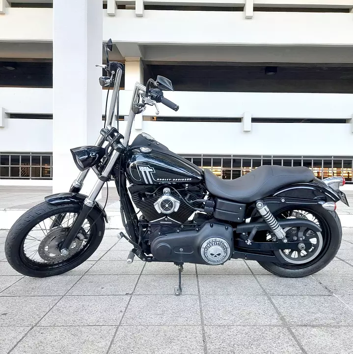 Corotos | Harley Davidson Street Bob 2011 fxdb
