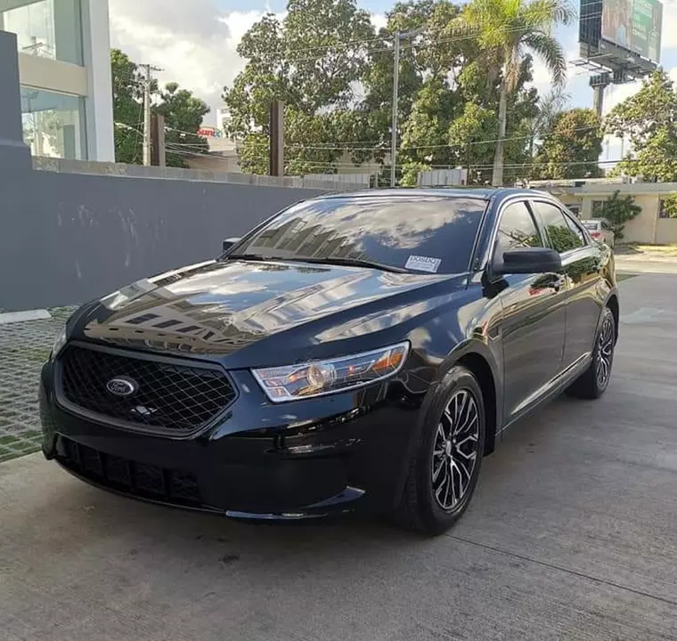 Corotos | Ford Taurus interceptor police 2017