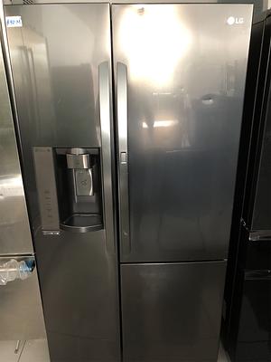 Corotos | Nevera LG inverter linear 4 puertas con bebedero