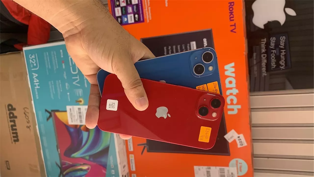 Corotos | iPhone 13 normal