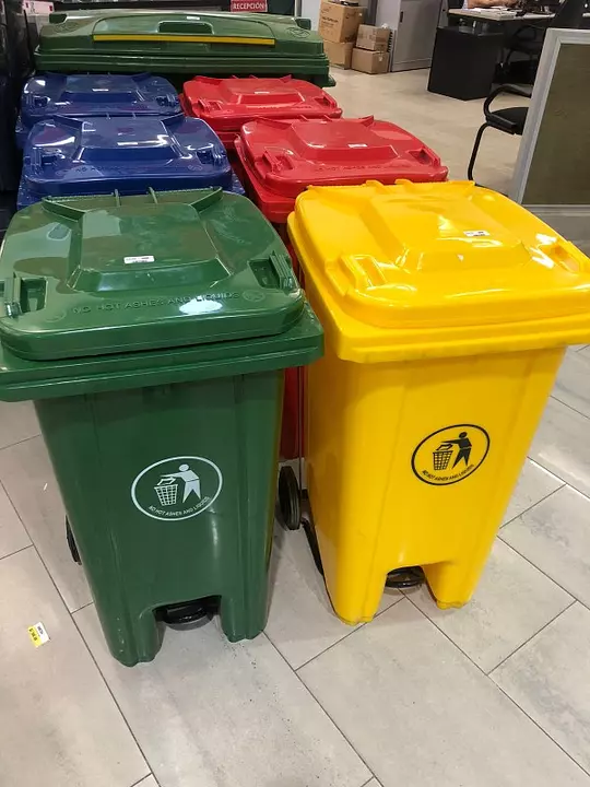 Corotos | Zafacón con ruedas