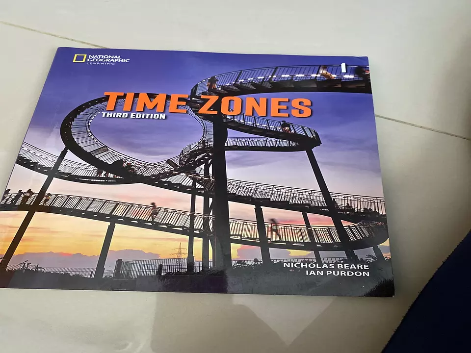 Corotos | Libro de inglés Time Zones Third edition