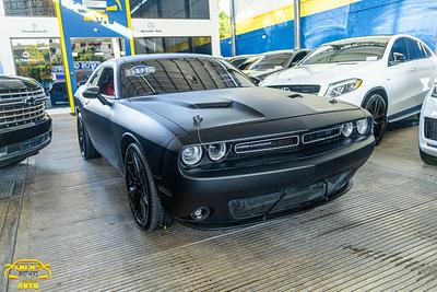 Corotos | Dodge Challenger SXT 2015 Clean Carfax