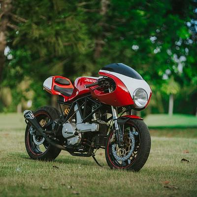 Corotos | DUCATI 750 SS CAFE RACER